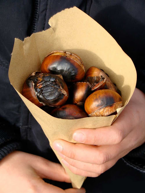 "S" obéit et "R" agit: Chauds les marrons