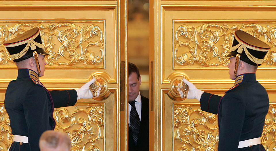 Open the door to Europe: Gold doors of the Kremlin