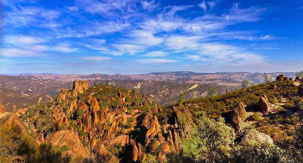 Pinnacles National Park, California (with Map & Photos)