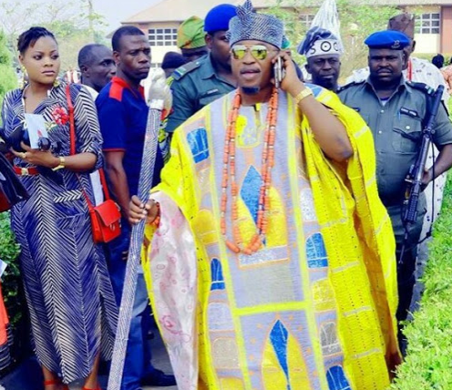 Photos: Oluwo of Iwoland, Oba Akanbi is such a showoff...lol