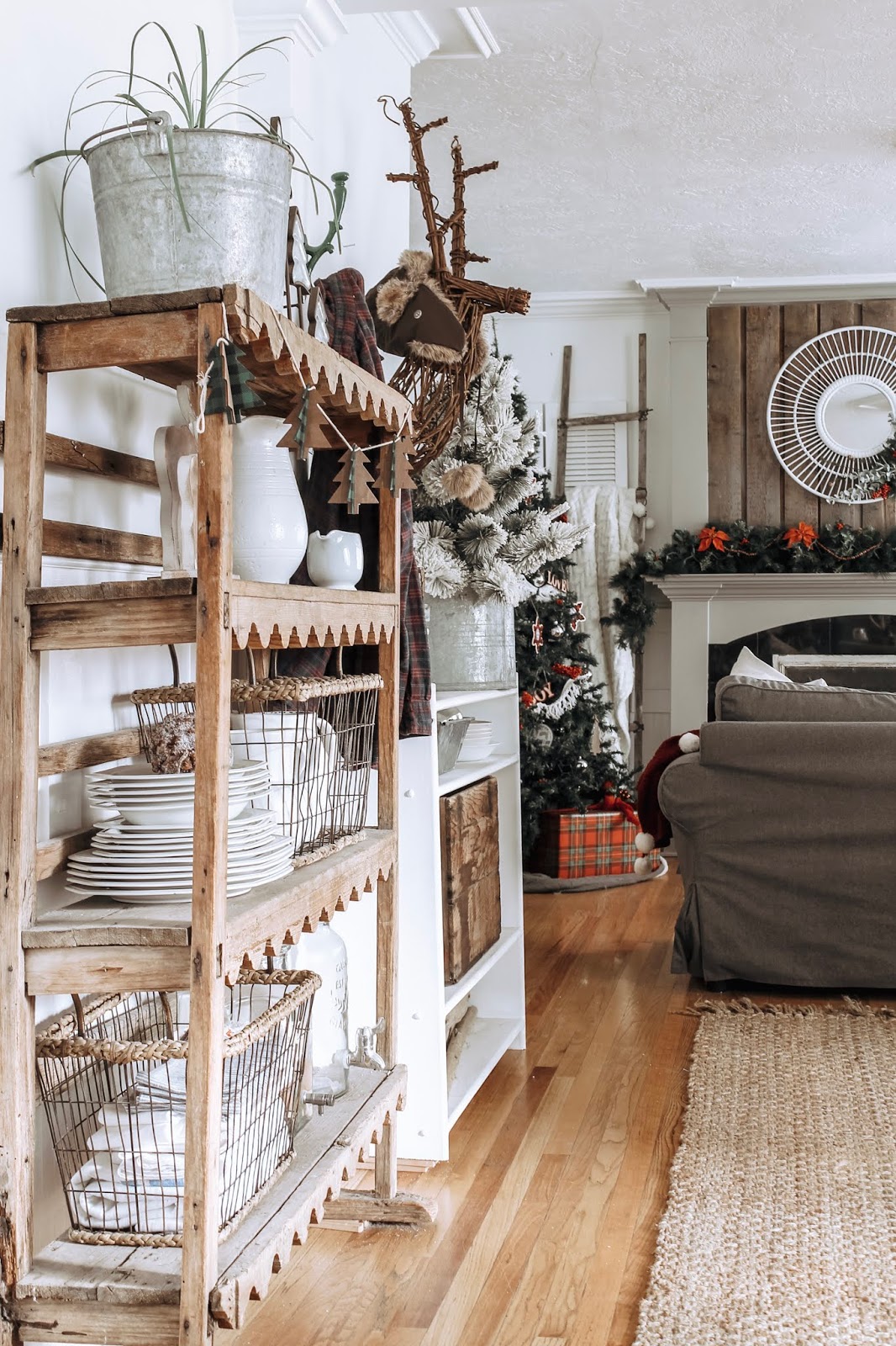 A Rustic-Winter Christmas Display 2018 | Home And Gardening