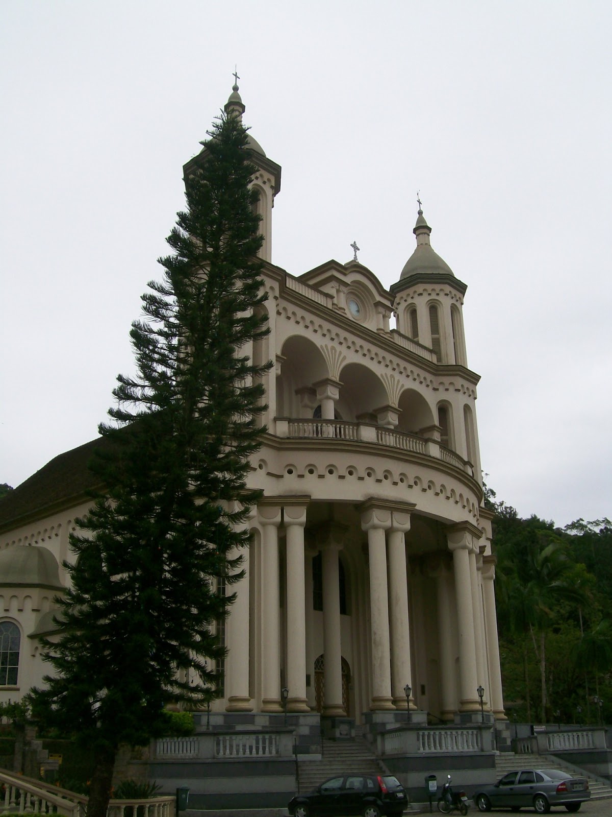 AZAMBUJA VALE DE GRAÇAS: O SANTUÁRIO NOSSA SENHORA DE AZAMBUJA
