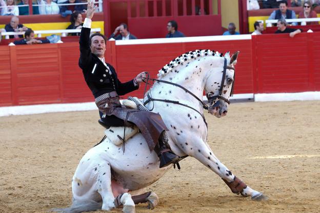 Enrique Romero: El caballo en el rejoneo