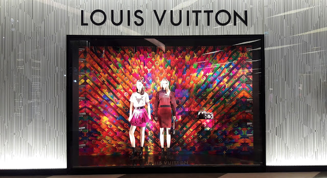 LOUIS VUITTON windows in Bangkok
