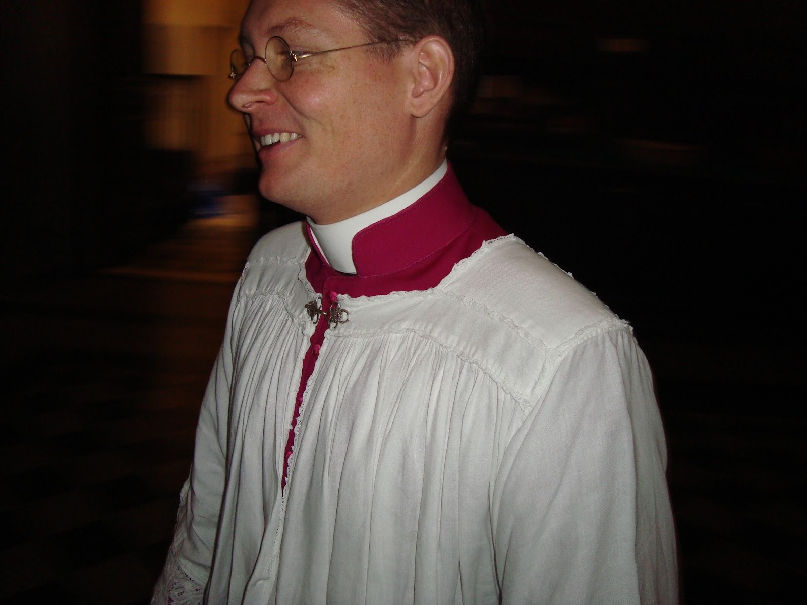 Orbis Catholicus Secundus: Pontiff Collar Seen in Rome