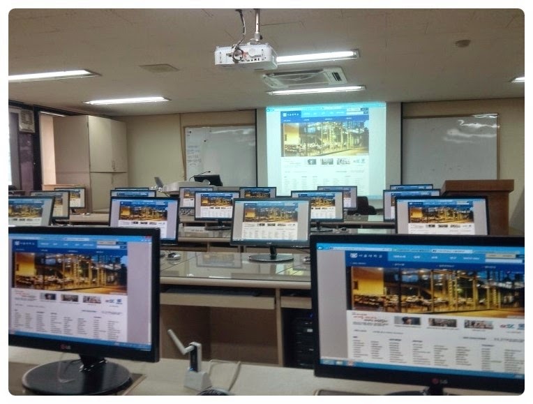 스마트강의실 전자명패 추적녹화 첨단회의실 Kp 소통하는 교육환경 서울대학교 지리학과 컴퓨터강의장비