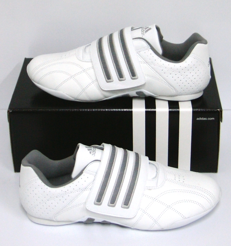 Ardepot: Zapatillas Adidas Modelo Urban Kundo Alt - Color Blanco/Gris/Plata