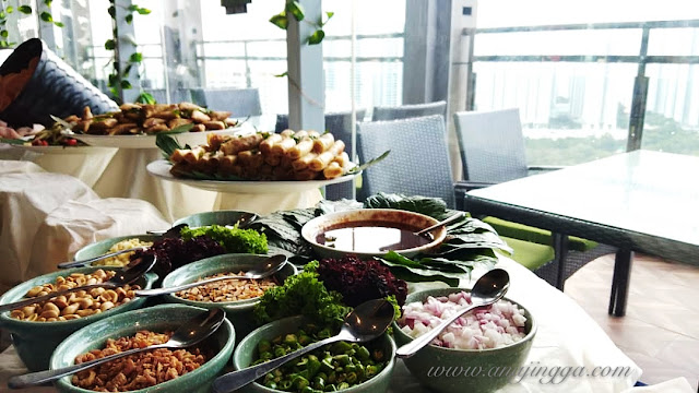 Chakri Palace menyajikan menu masakan Thai asli