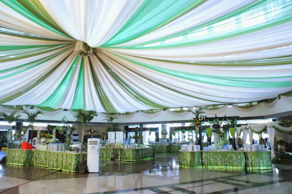 Paket Rias Pengantin: Dekorasi Slayer Gedung