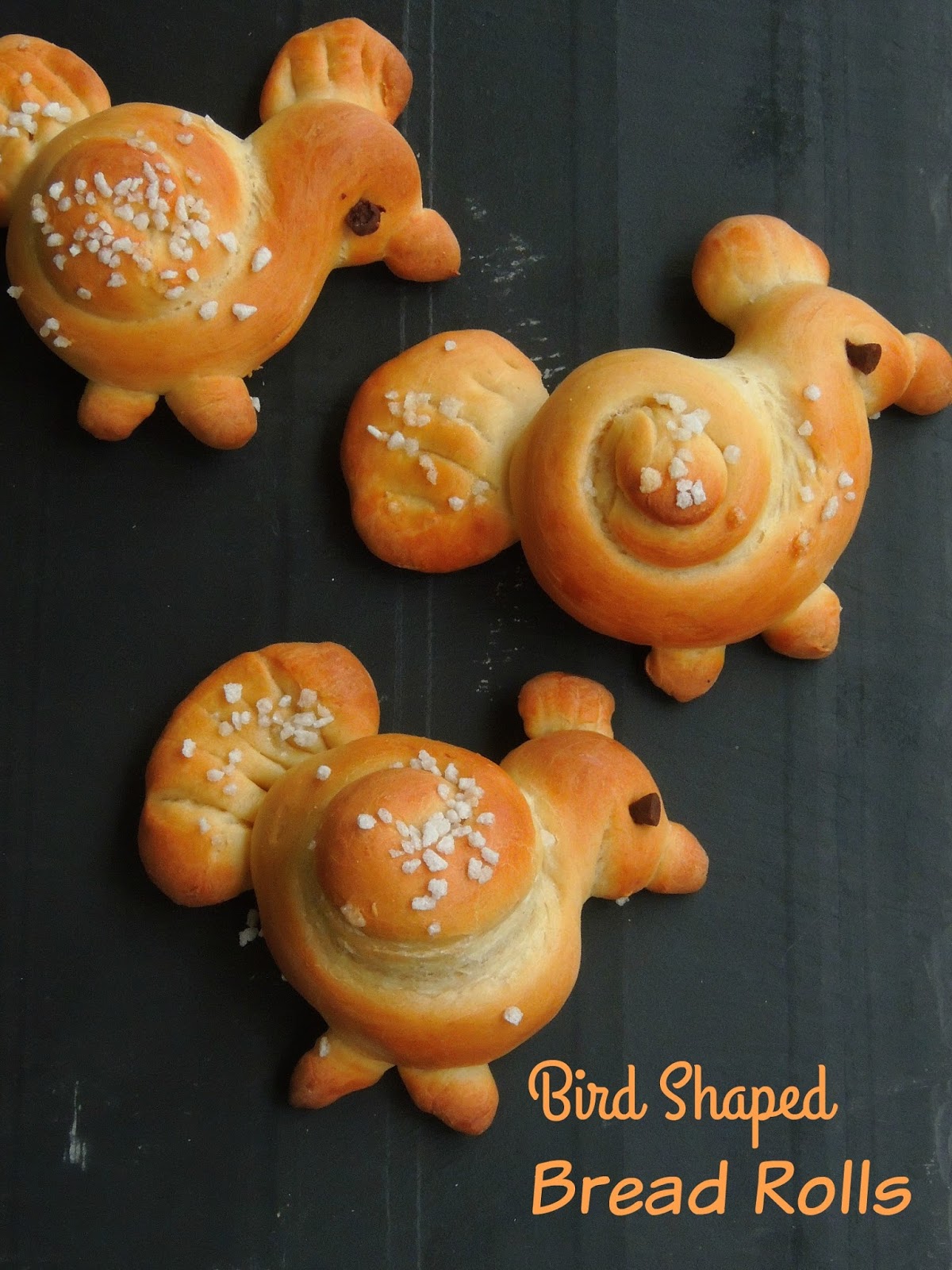 Priya's Versatile Recipes: Eggless Bird Shaped Bread Rolls
