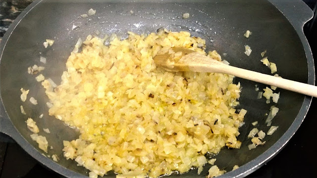 Para hincar el diente K+M = M+K: Arrocito con migas de bacalao