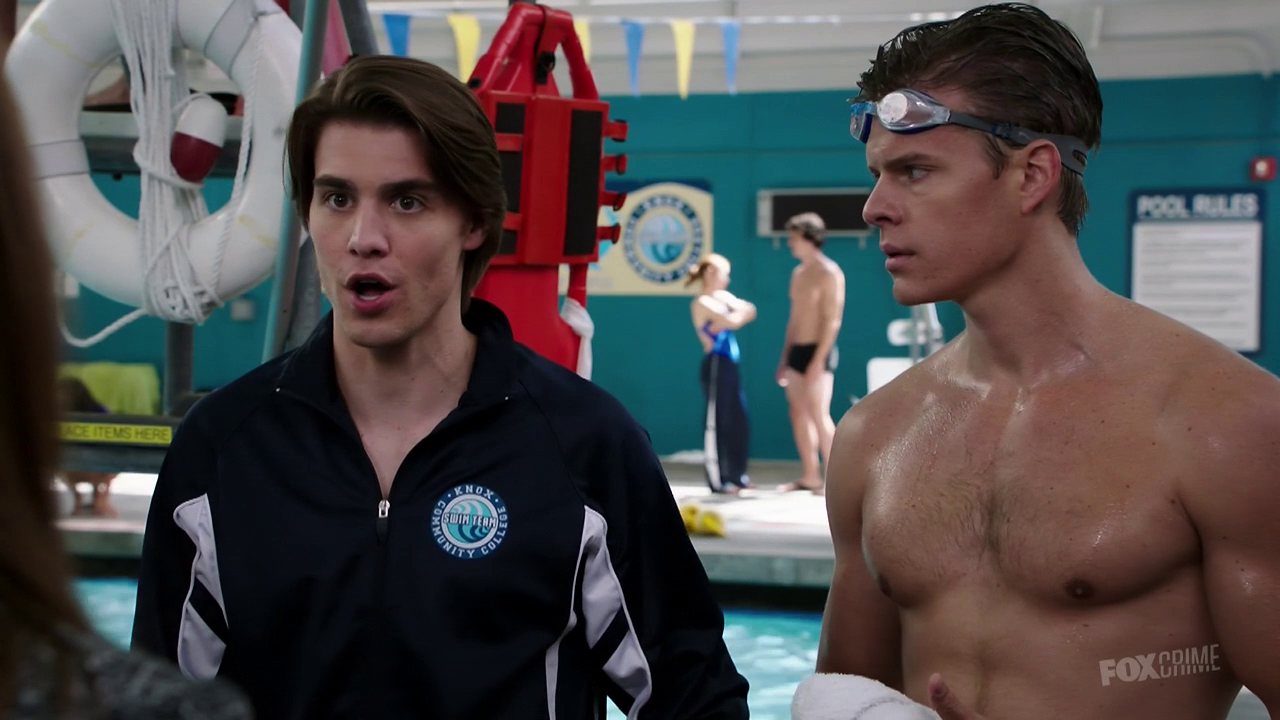 ausCAPS: Christian Gehring shirtless in Bones 9-23 "The Drama in the Queen"