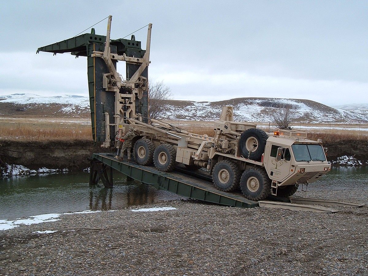 SNAFU!: Boxer armored vehicle unveiled with KMW Leguan bridging system