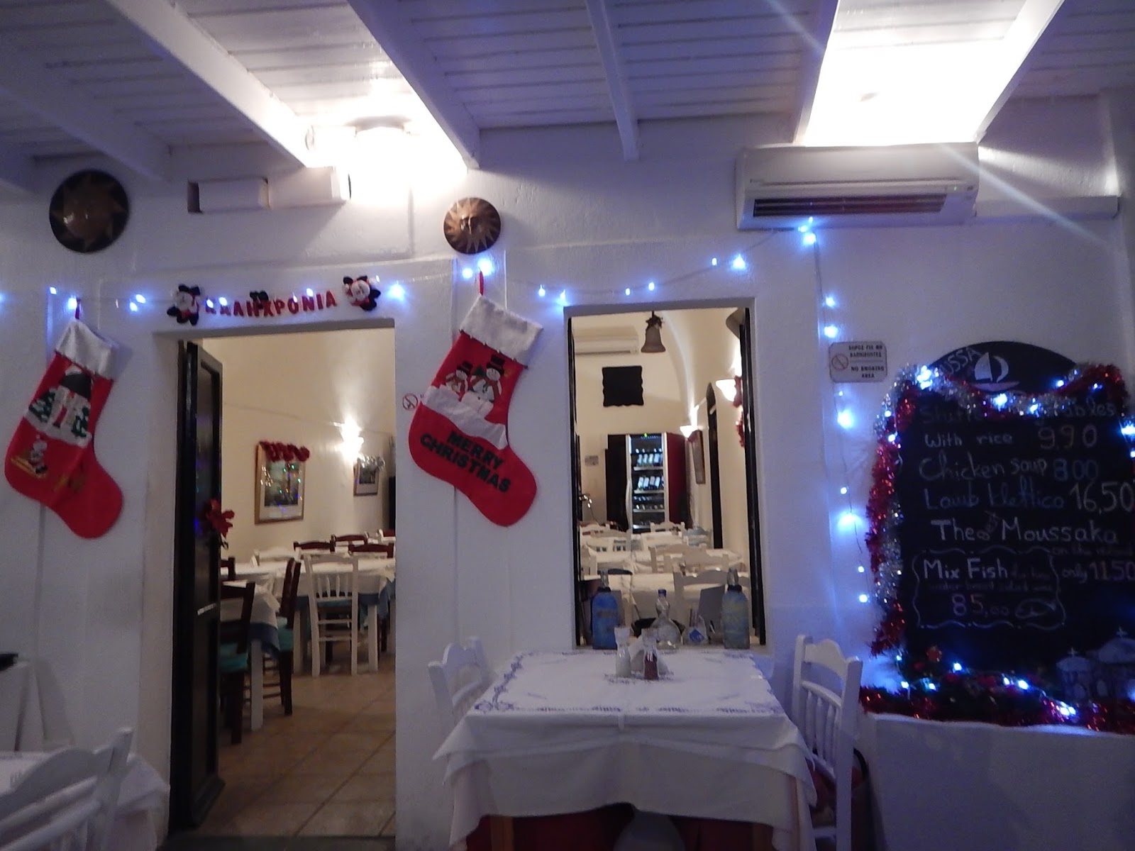 Greece: Naoussa Restaurant in Santorini