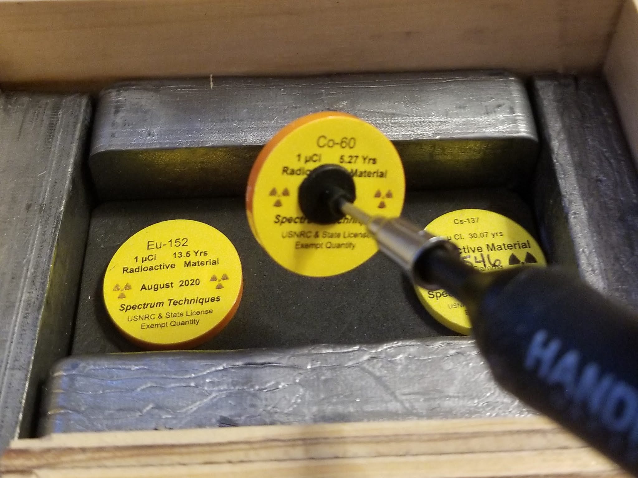 AE1S Science and Engineering Blog: Lead Pig / Vault for Radioactive ...