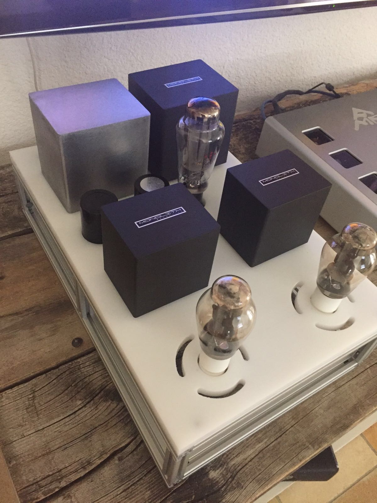 SE 300B-iS Officina Tron-audio tube amplifier – M & S | Ultimate High ...