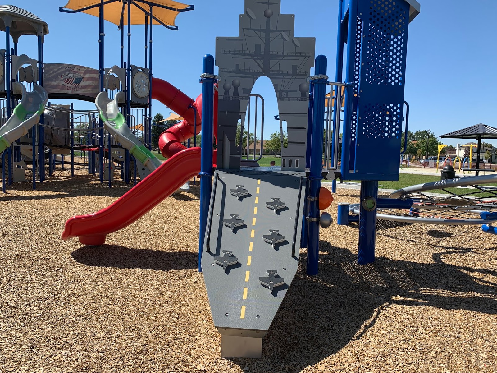 REVIEW OF GEORGE WAHLEN NORTH PARK, ROY, UT - Weber County Playgrounds