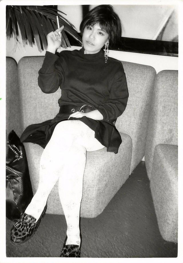 33 Badass Photos of Smoking Ladies From the 1960s ~ Vintage Everyday