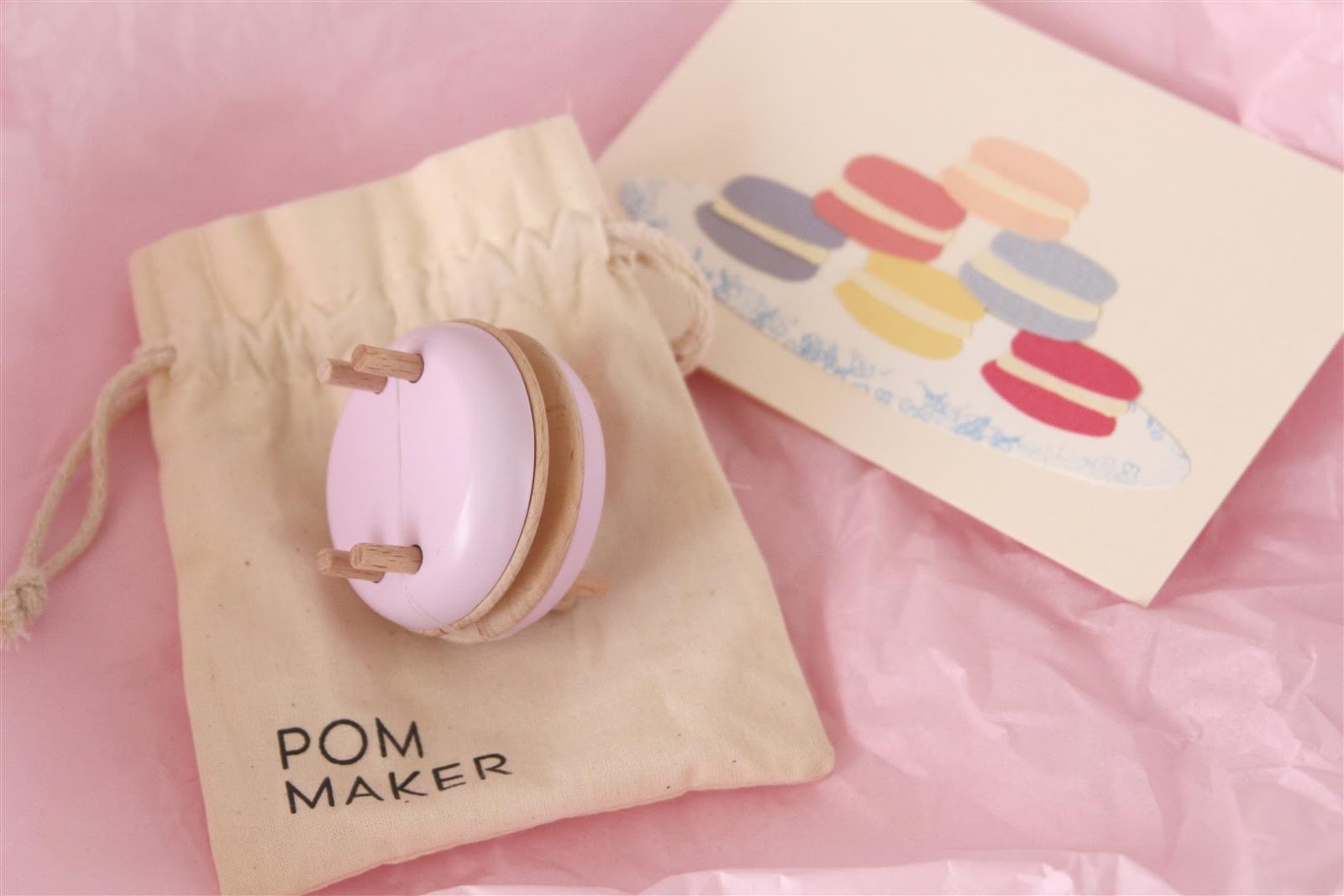 emuse: Macaron card