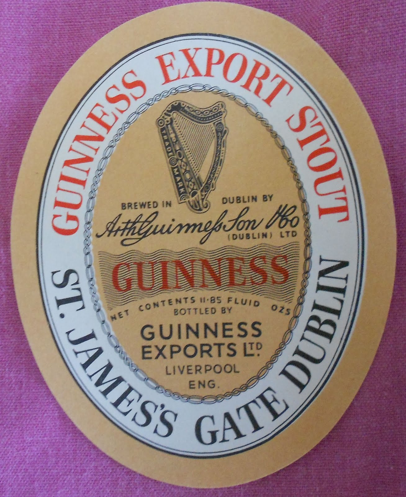 Guinness Collection: Labels, Carlton Ware, Wade, Gilroy, Doctors Books ...