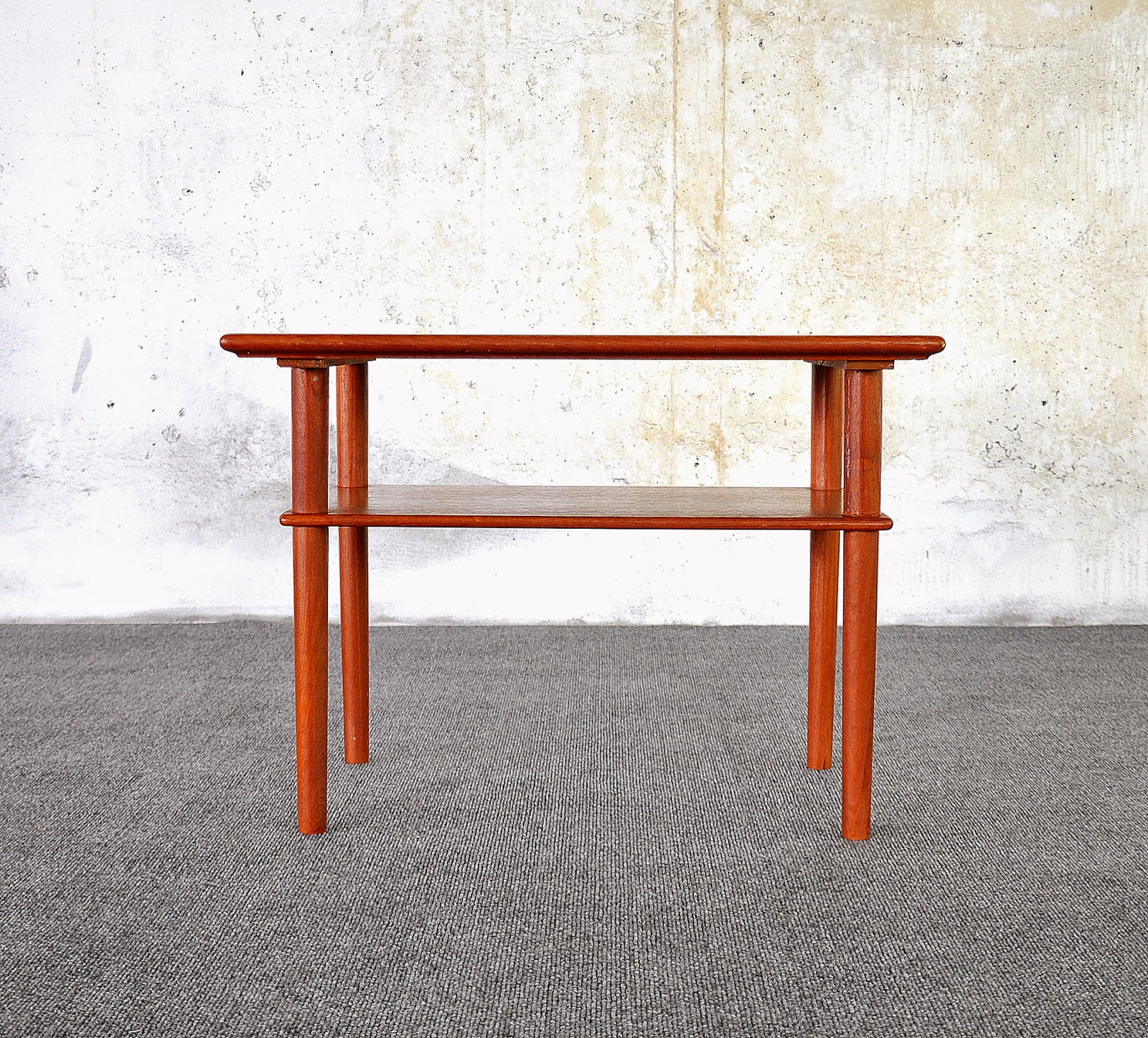 SELECT MODERN: Danish Modern Teak Side End Table or Nightstand