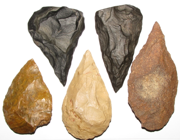 Nueva hipótesis plantea que los bifaces pudieron servir como objetos de ...