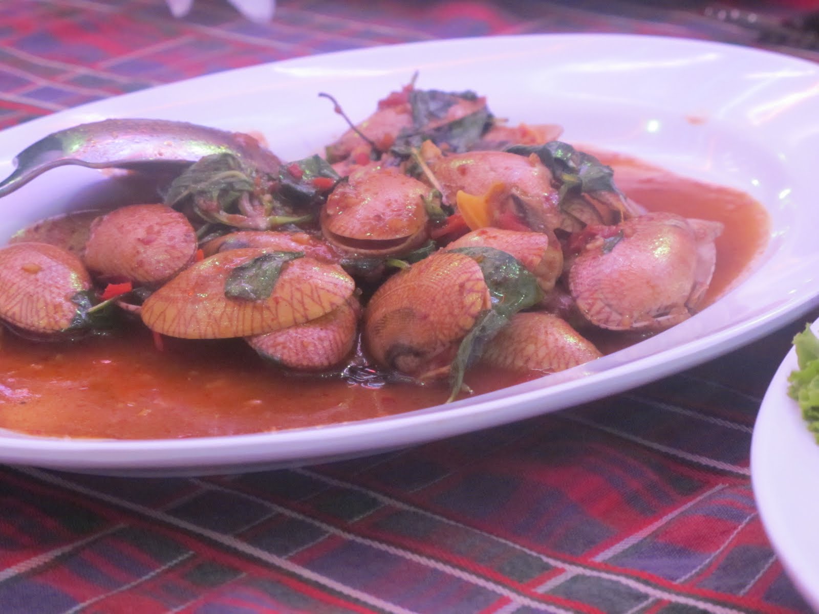 AMA Traveler: Sea Food Market Restaurant , Soi 24 - Bangkok