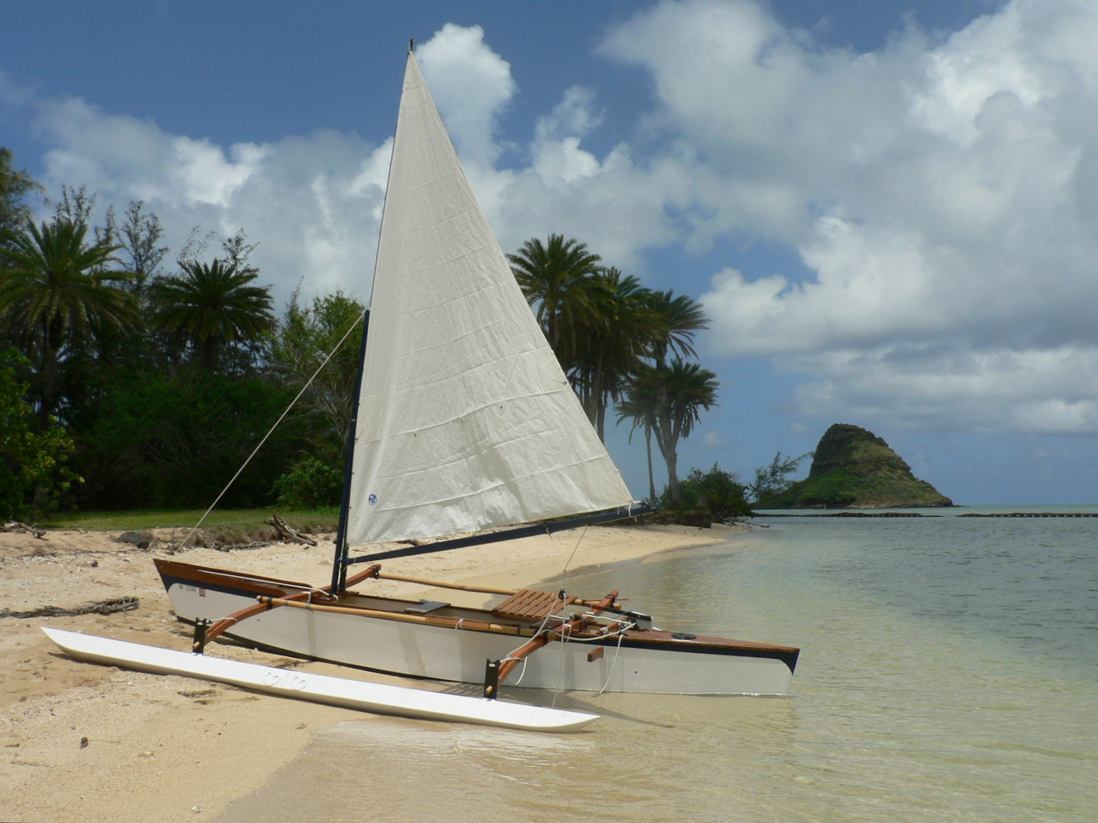 Tamanu Outrigger Sailing Canoe