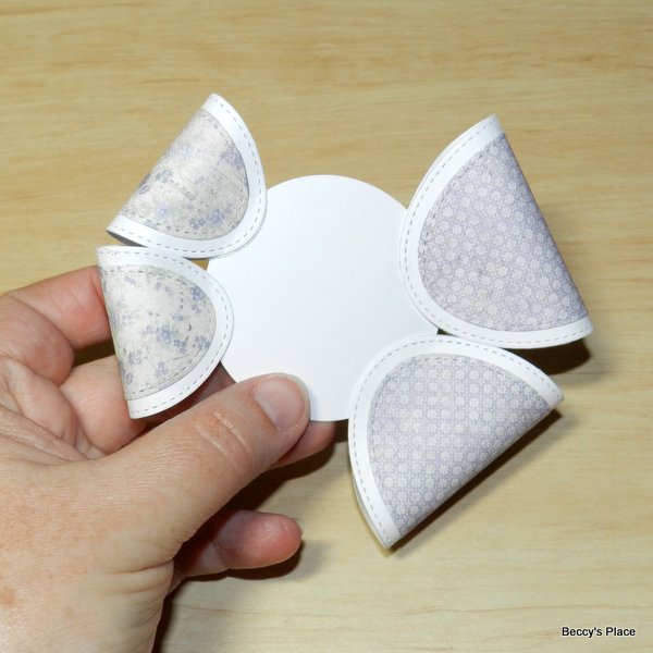 Beccy's Place: Tutorial - Bow Cards