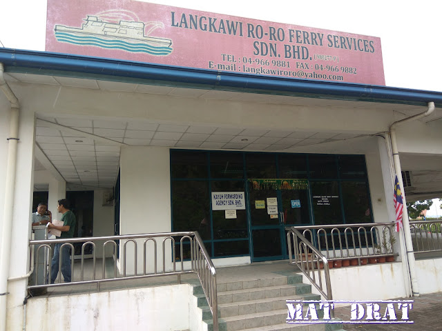 MAT DRAT: FERI RORO LANGKAWI - Pengalaman Bawa Kereta Naik Feri