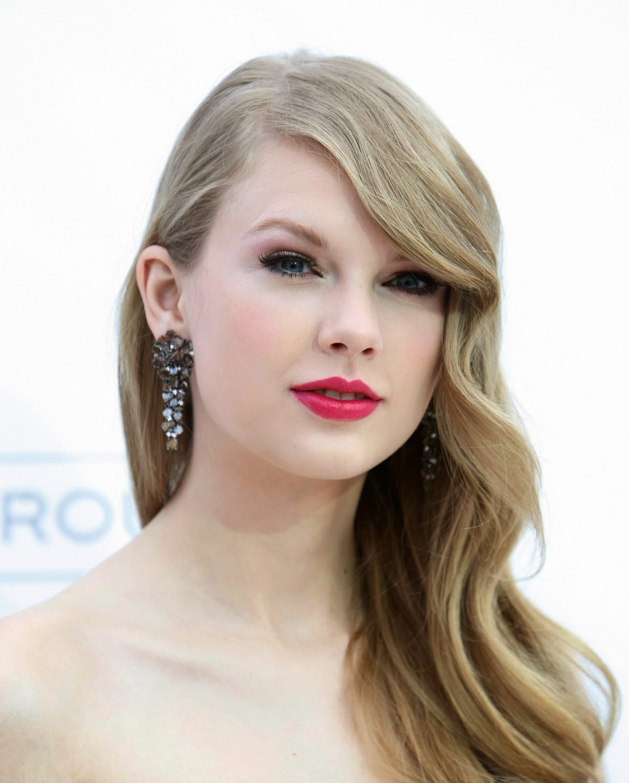 Female Singers: Taylor Swift pictures gallery (9)