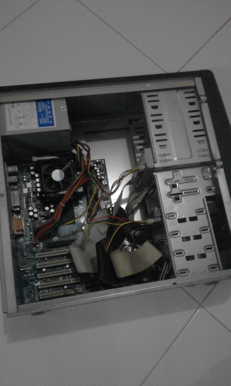 BAGIAN BAGIAN PADA CPU BESERTA GAMBAR DAN FUNGSINYA