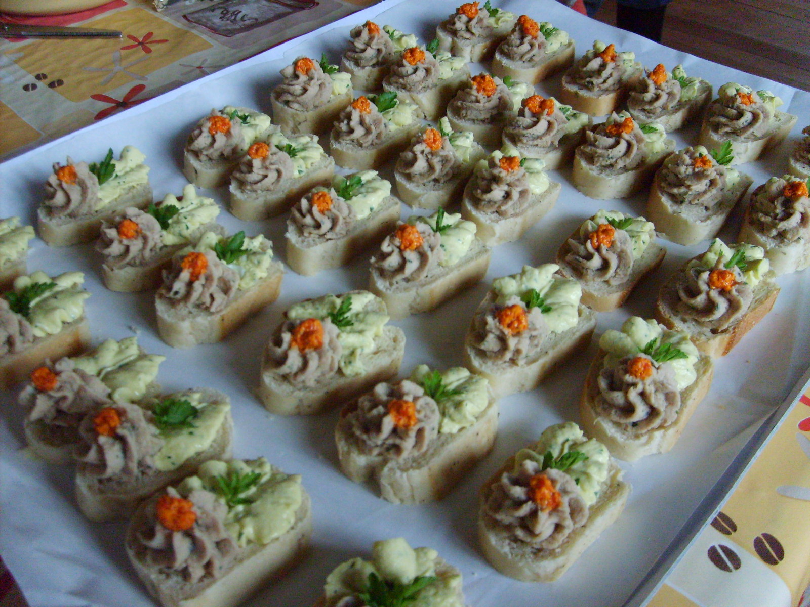 Miguitas de Chiloé: Tortas, tartas y canapés a pedido