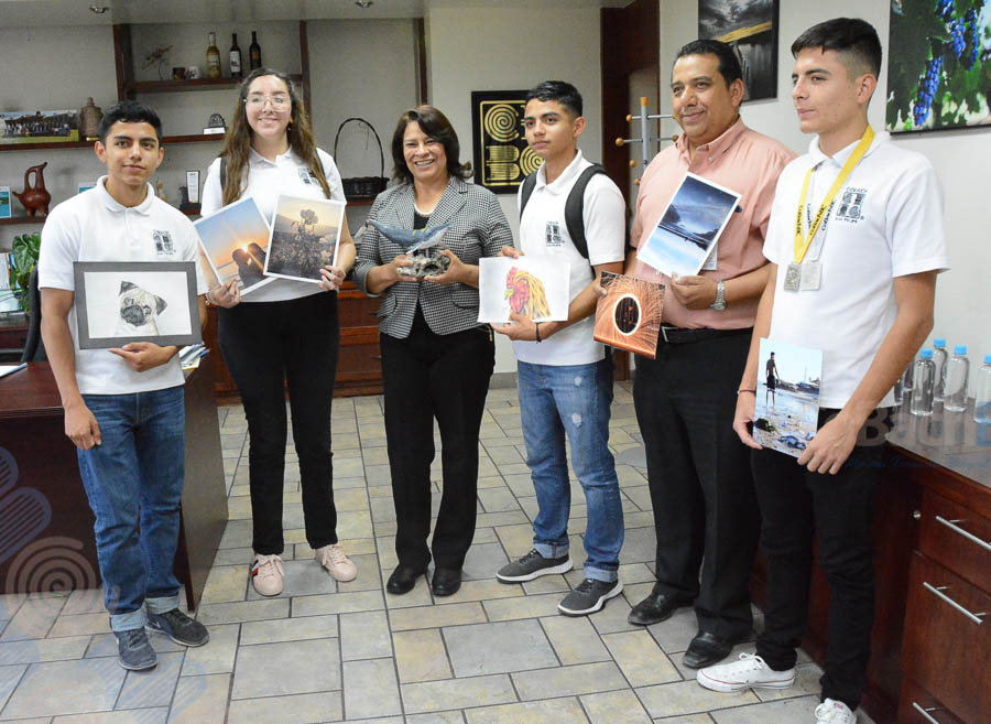 RECONOCE DIRECTORA GENERAL DE COBACHBC A BACHILLERES DESTACADOS ...