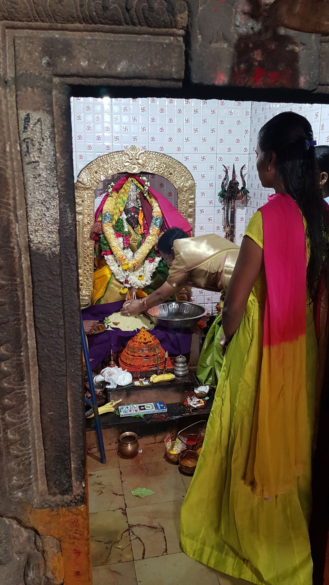 Raghu's column!: Sri Lalitha Someshwara Swamy Temple, Somasila.