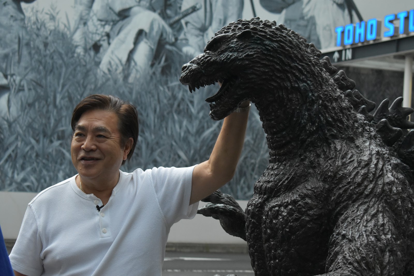 Sidelong Glances of a Pigeon Kicker: Godzilla and NBC at Toho Studios!