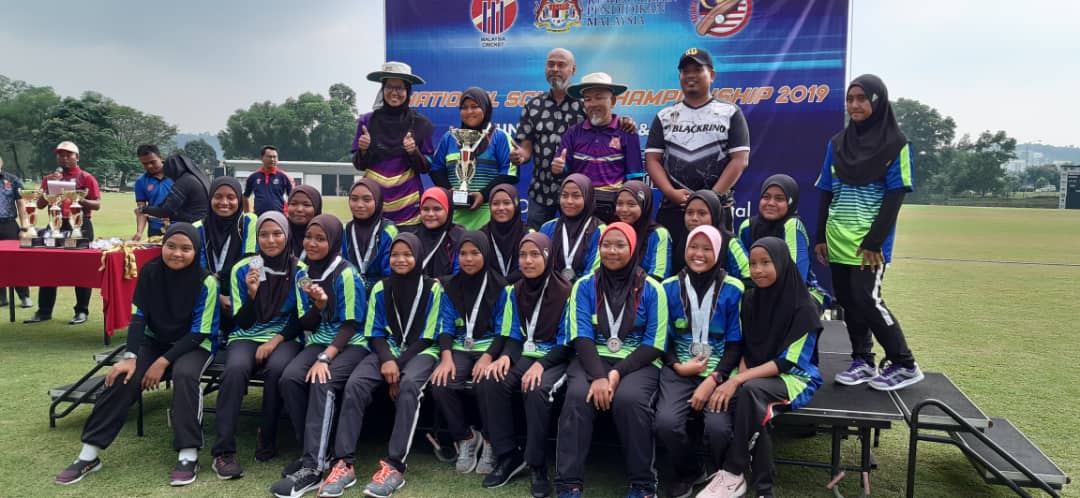 SMK BUKIT ROKAN: KOKURIKULUM : SMKBR TERUS CIPTA NAMA DALAM ARENA KRIKET