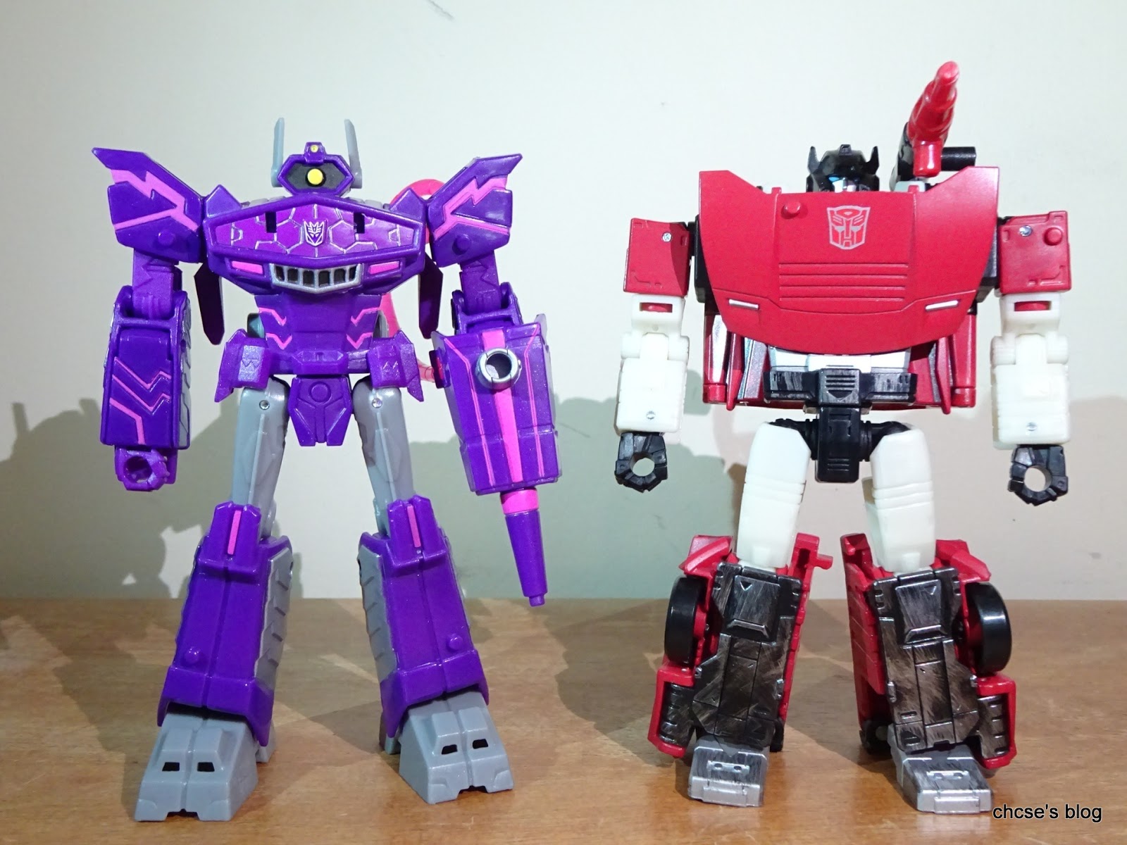 ChCse's blog: Toy Review: Transformers Cyberverse Shockwave (Deluxe)