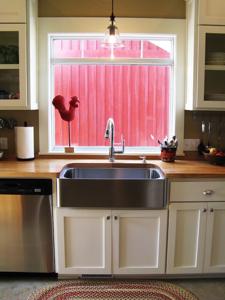 Life in a Little Red Farmhouse