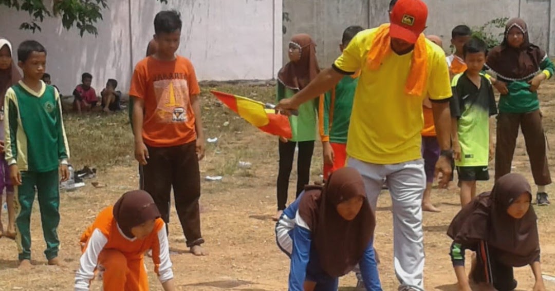 √ √ Siswa MIN 1 HSU Juara 1 Lomba Lari 60 Meter