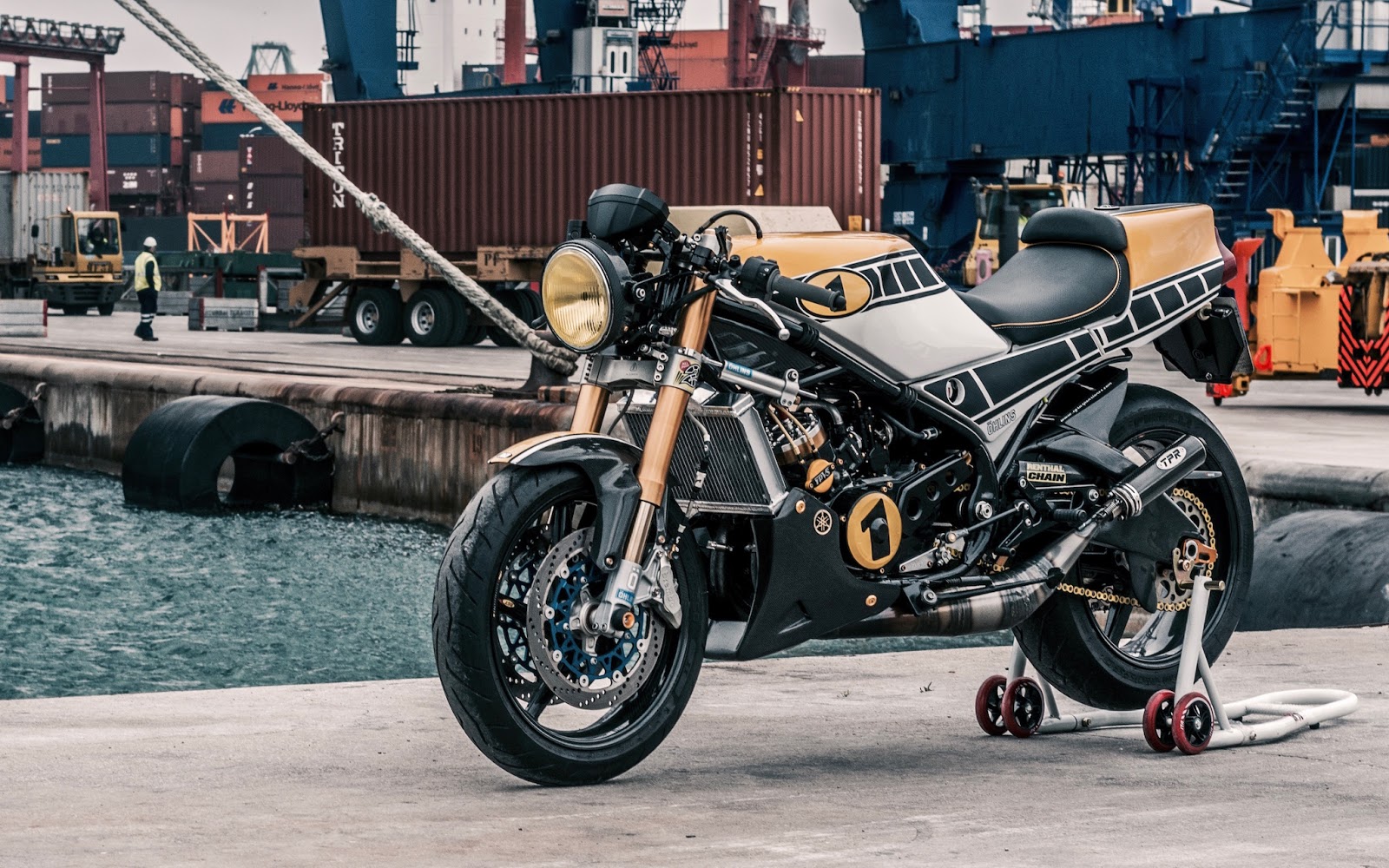 RD350 - Inazuma café racer