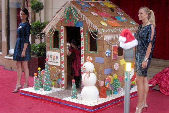 Extravagant Food Ideas: Outrageous Gingerbread Houses