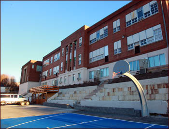 Theresa's Haunted History of the Tri-State: Wade School