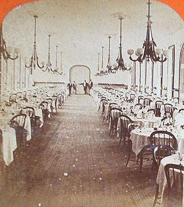 26 Amazing Photos That Show Dining Halls of American Hotels in the ...