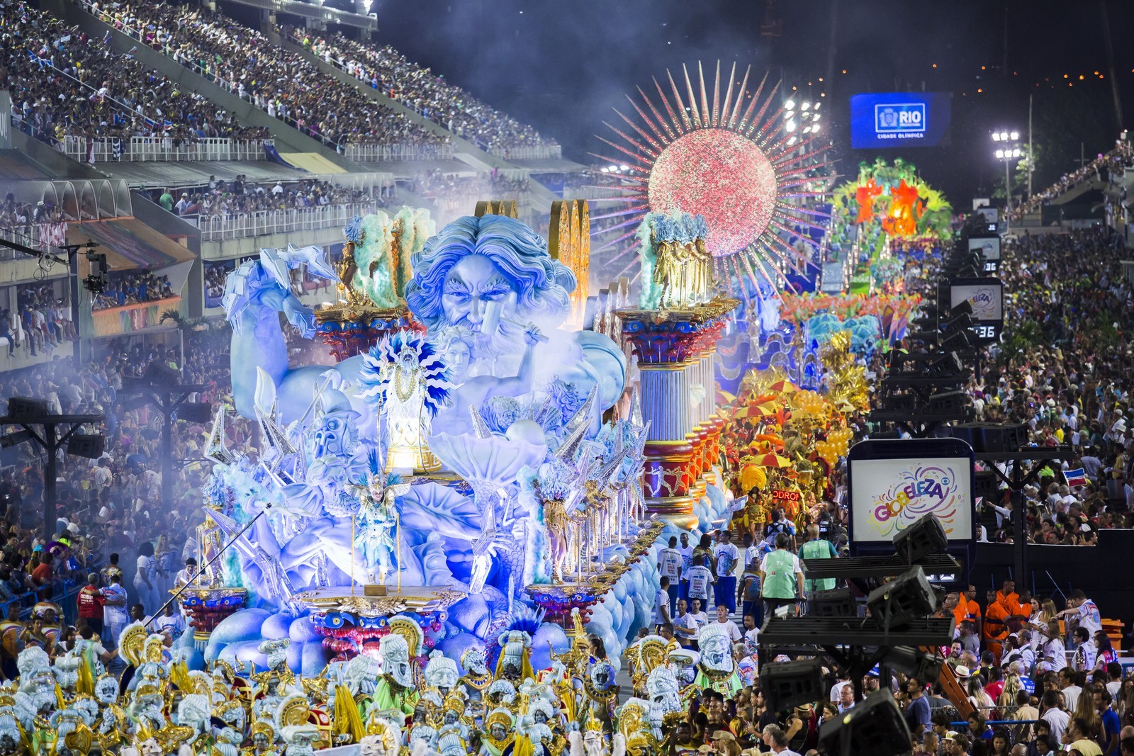 CARNAVAL EN LAS CALLES DE RIO DE JANEIRO