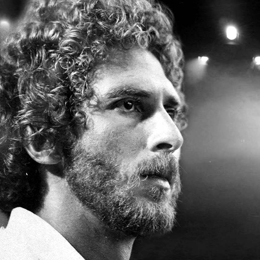 Astros em Revista: REINALDO GONZAGA - O GALÃ CANTOR