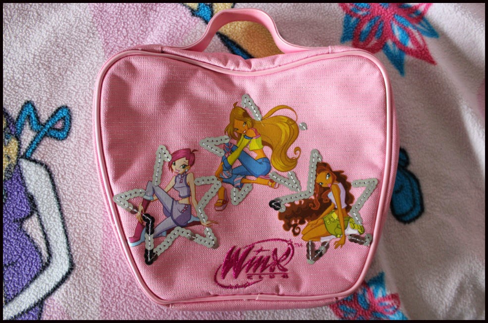 Winx Club Collector Blog: Winx Club Makeup Travel Bag from 2007