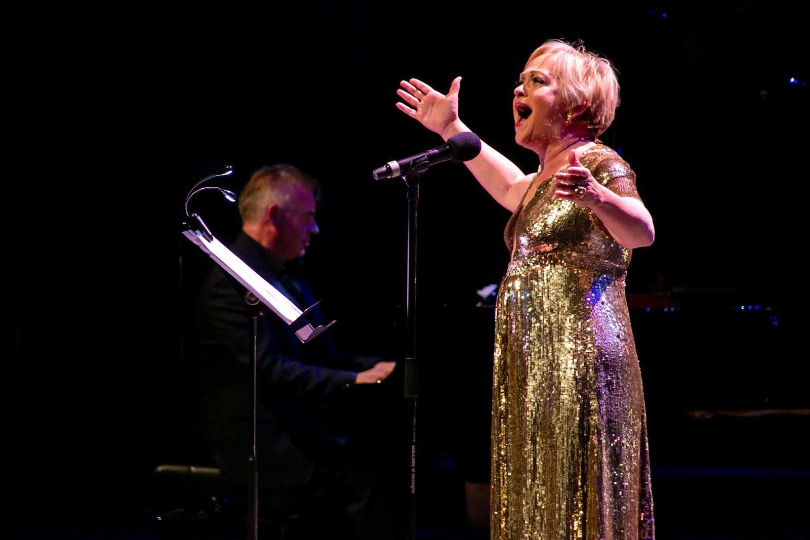 Jonathan Baz Reviews...: Maria Friedman: From The Heart - Review