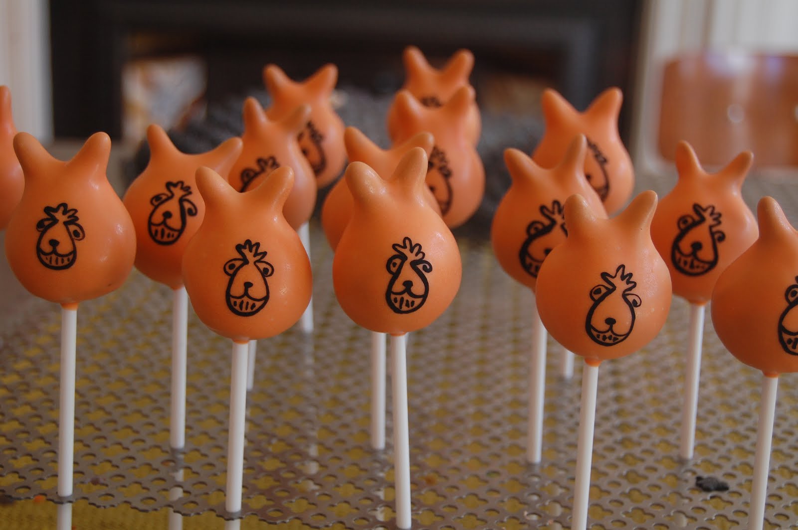 POP BAKERY: Space Hopper POPs
