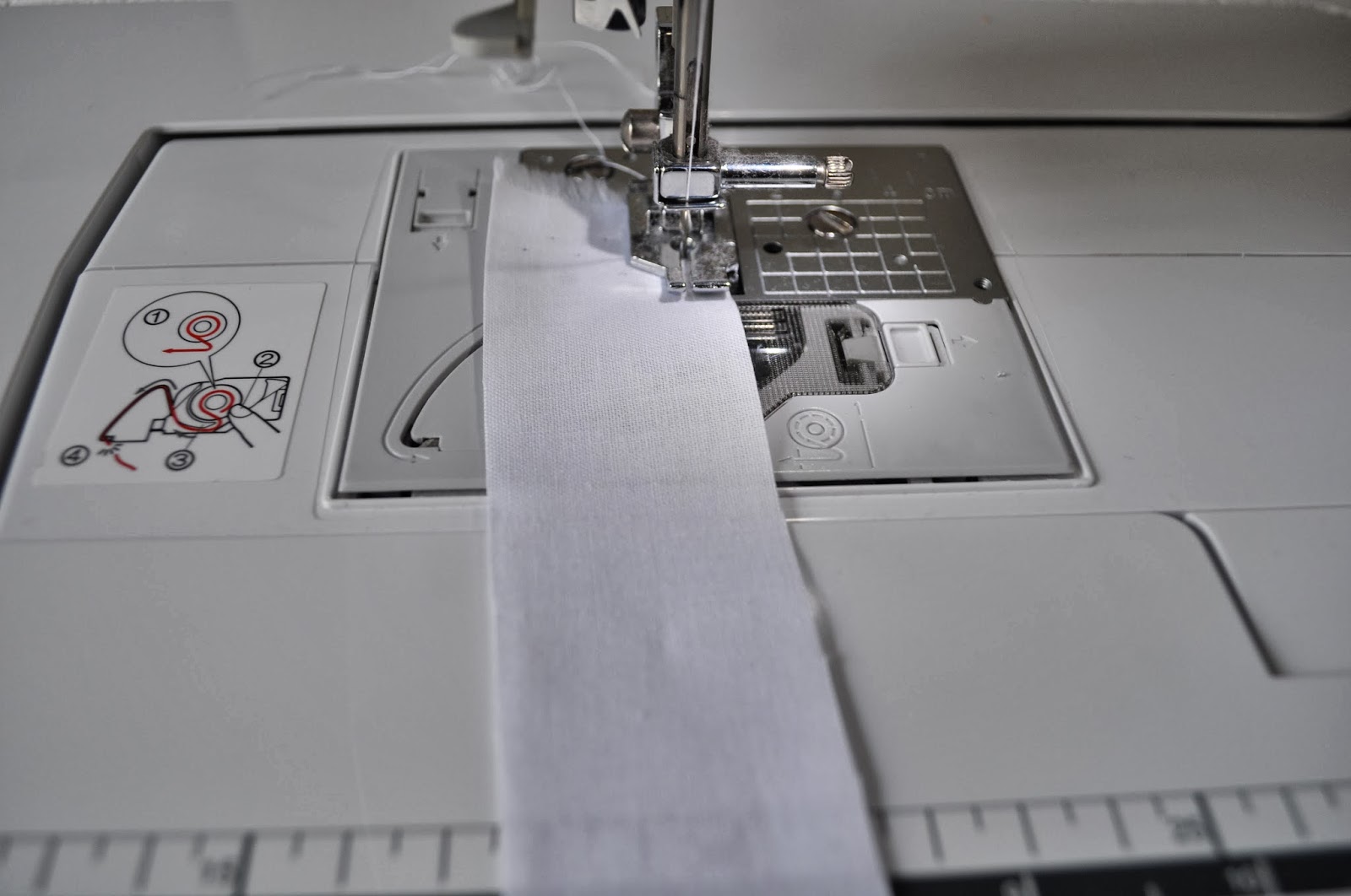 Fort Worth Fabric Studio: How to Make a Quilt {Part 5} Chain Piecing